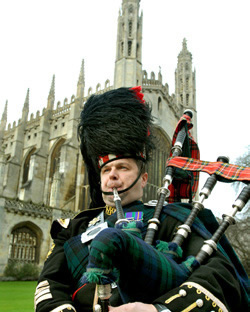 Roy - Traditional Highland Bagpiper for Hire | TPE