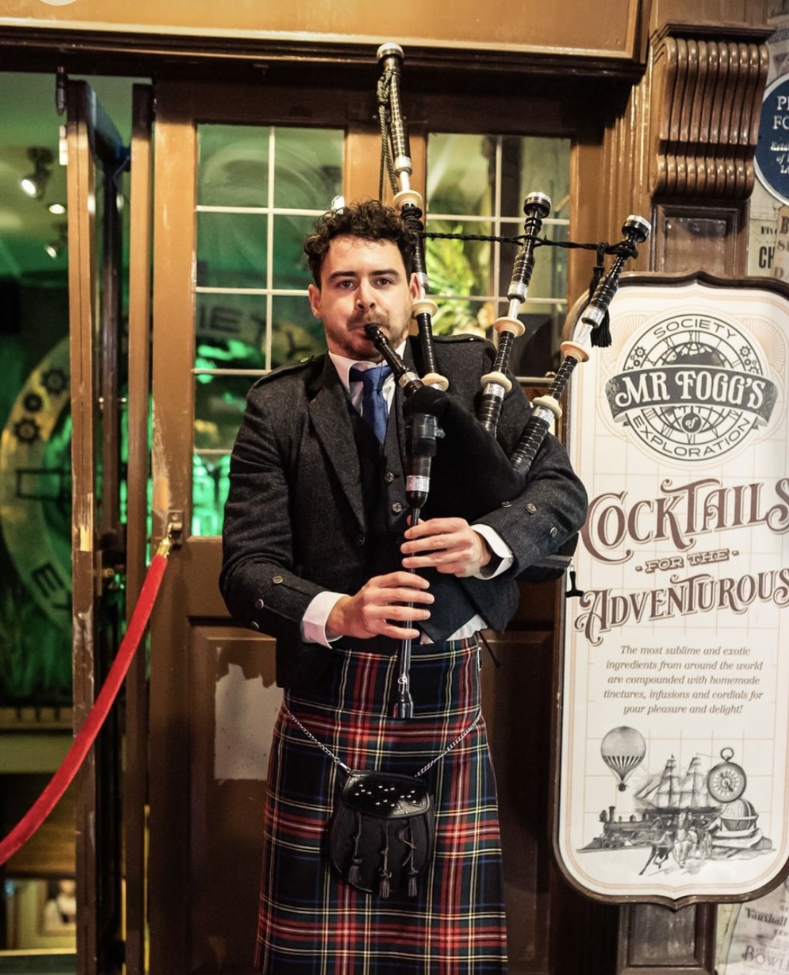 Cameron D - Traditional Highland Bagpiper for Hire | TPE